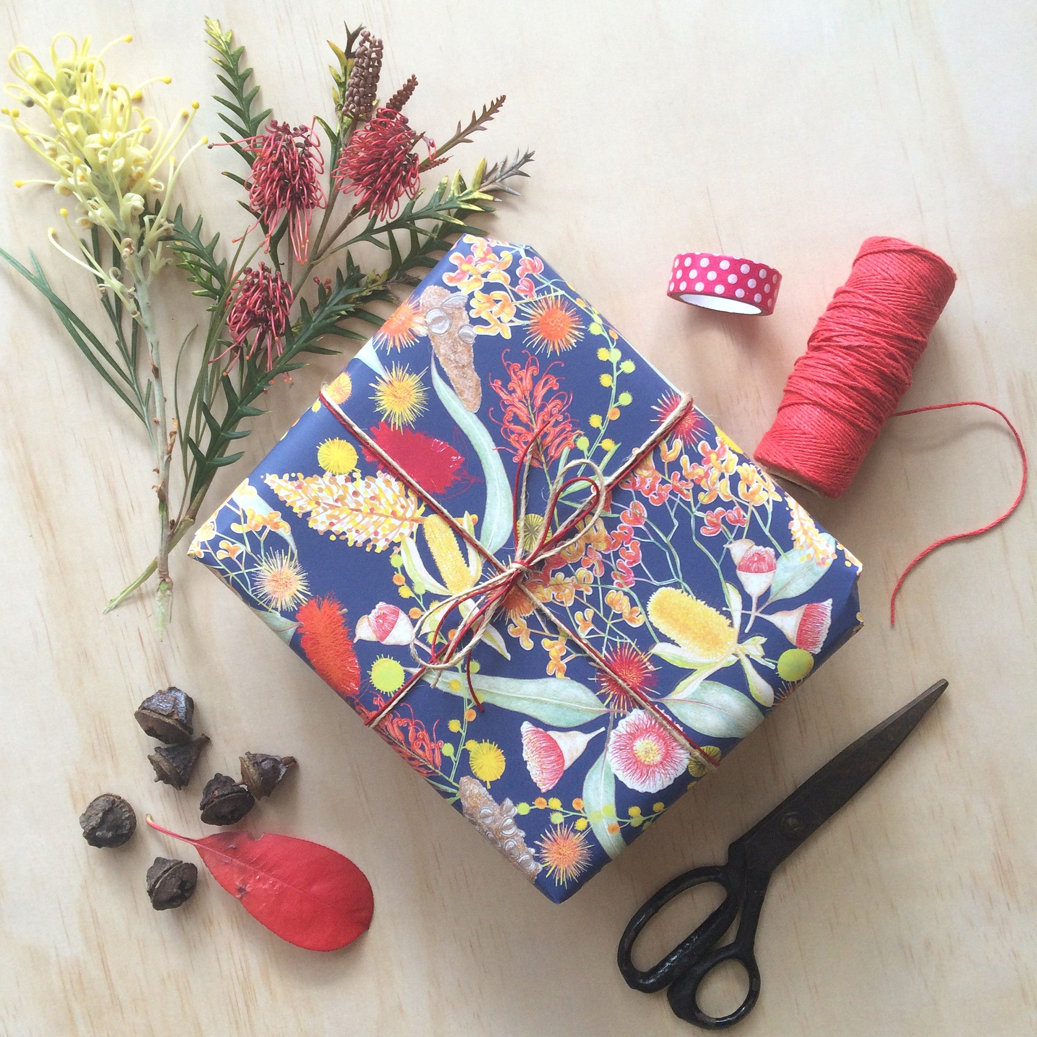 Floral Blue Gift Wrapping Paper Recyclable Elegant Blue Floral Wrapping ...